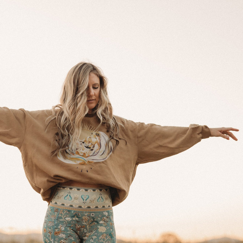 Golden Crew Neck Sweatshirt – Chasing Rivers