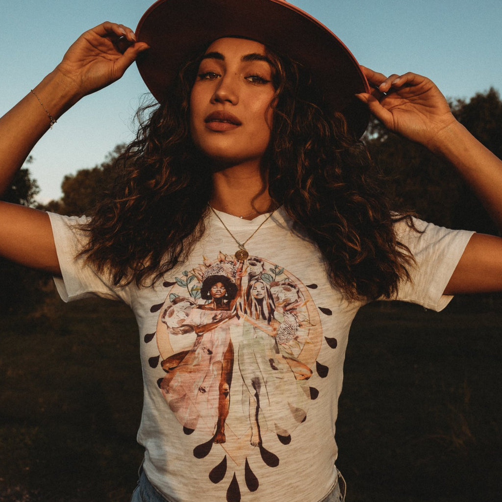 Ladies Grounded Tee – Chasing Rivers