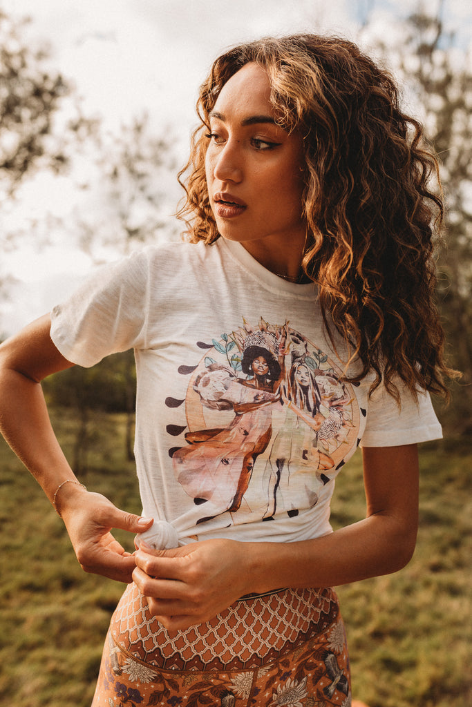 Ladies Grounded Tee – Chasing Rivers